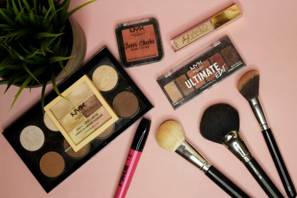 How To Simplify Your Makeup Routine - Ntrl Look